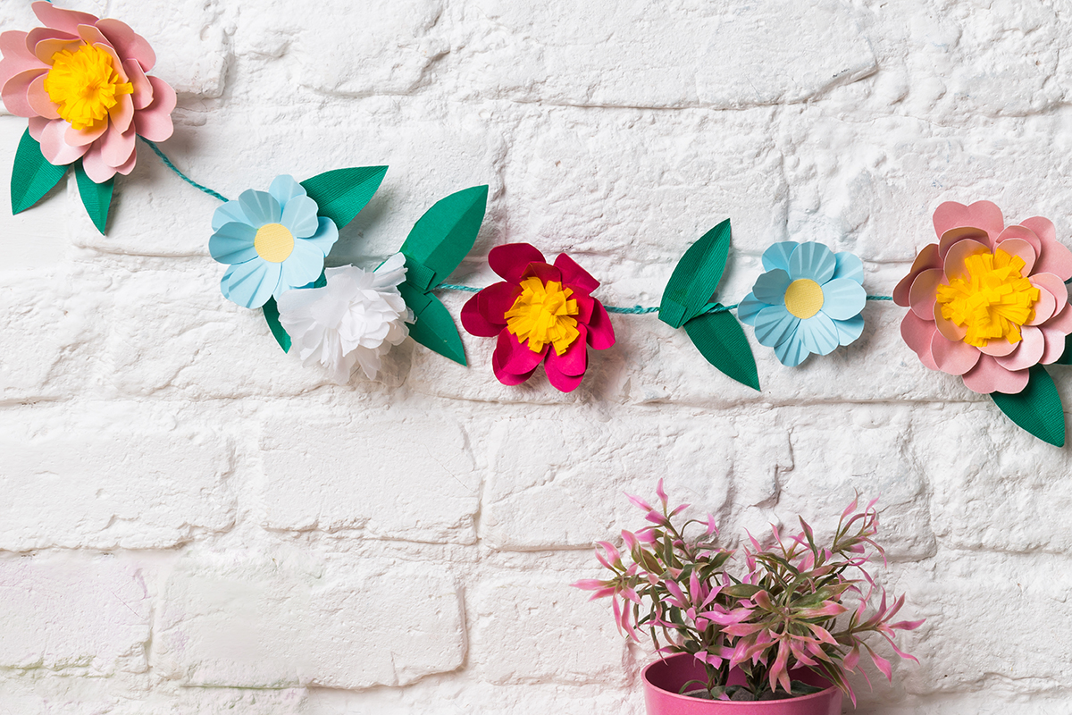 How to make a paper flower garland Gathered